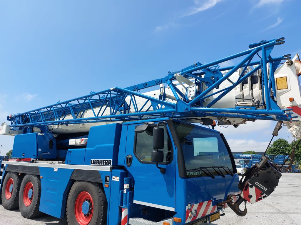 LIEBHERR LTM1055-3.2 55 Ton - Heavy Lift Europe BV